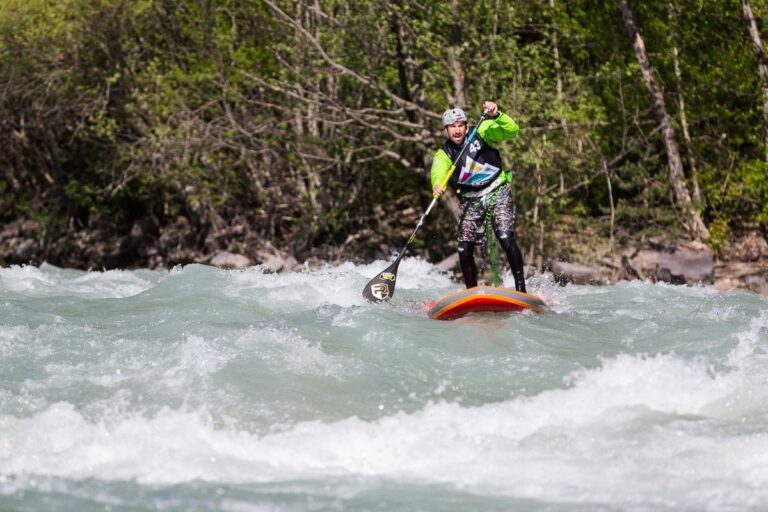 Du stand up paddle en eau vive à l’Outdoormix Festival